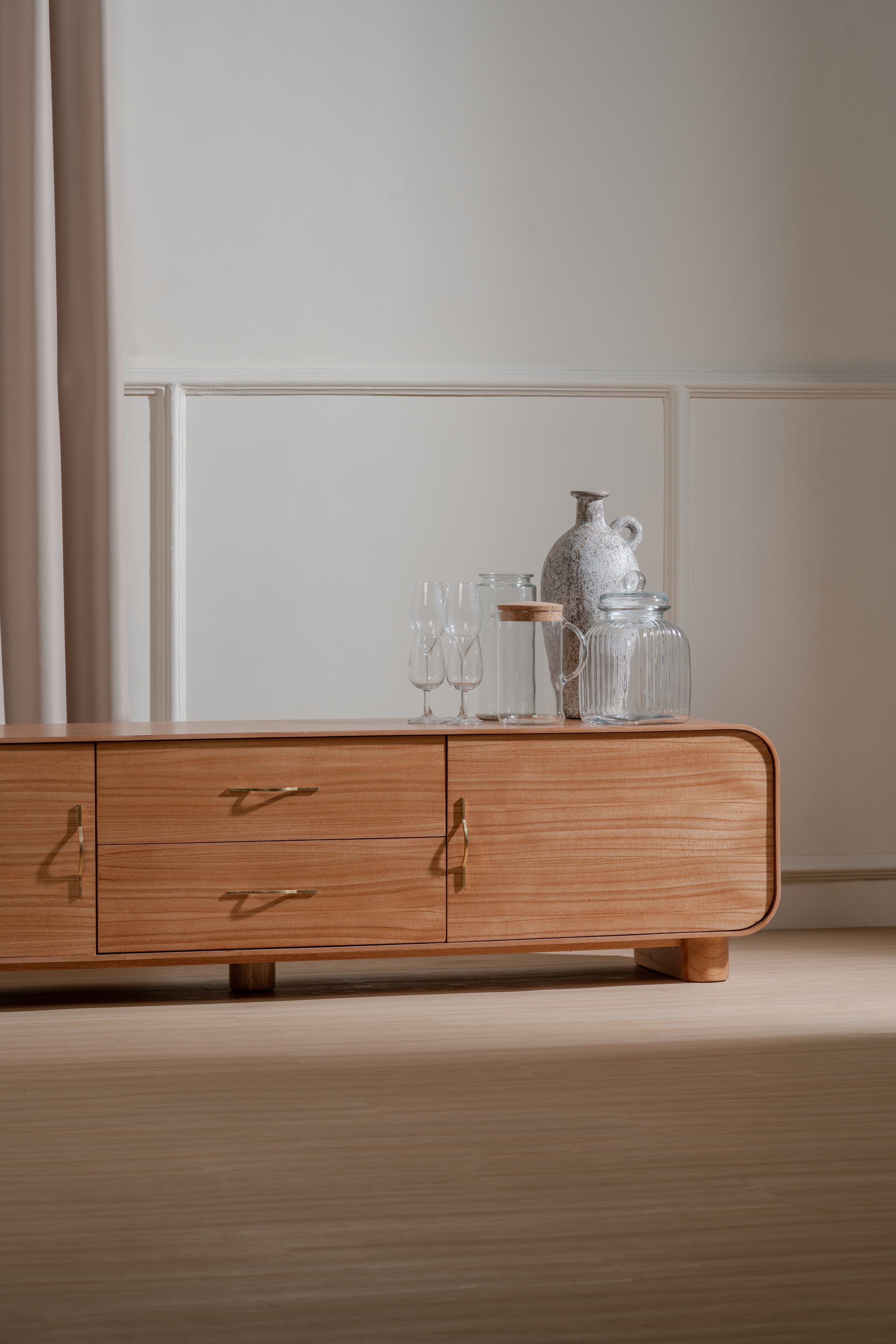 Scandinavian and Mid-Century Furniture: How Larkwood Furniture Merges